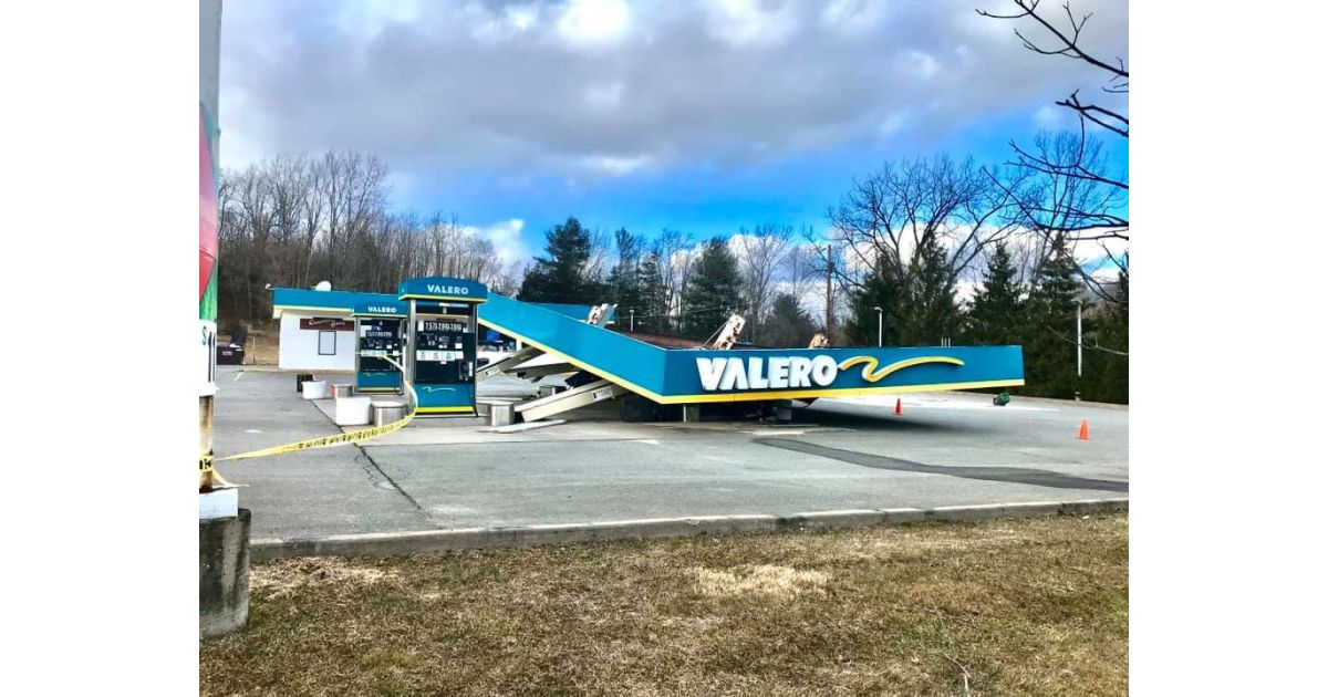 Valero Gas Station Canopy Collapses