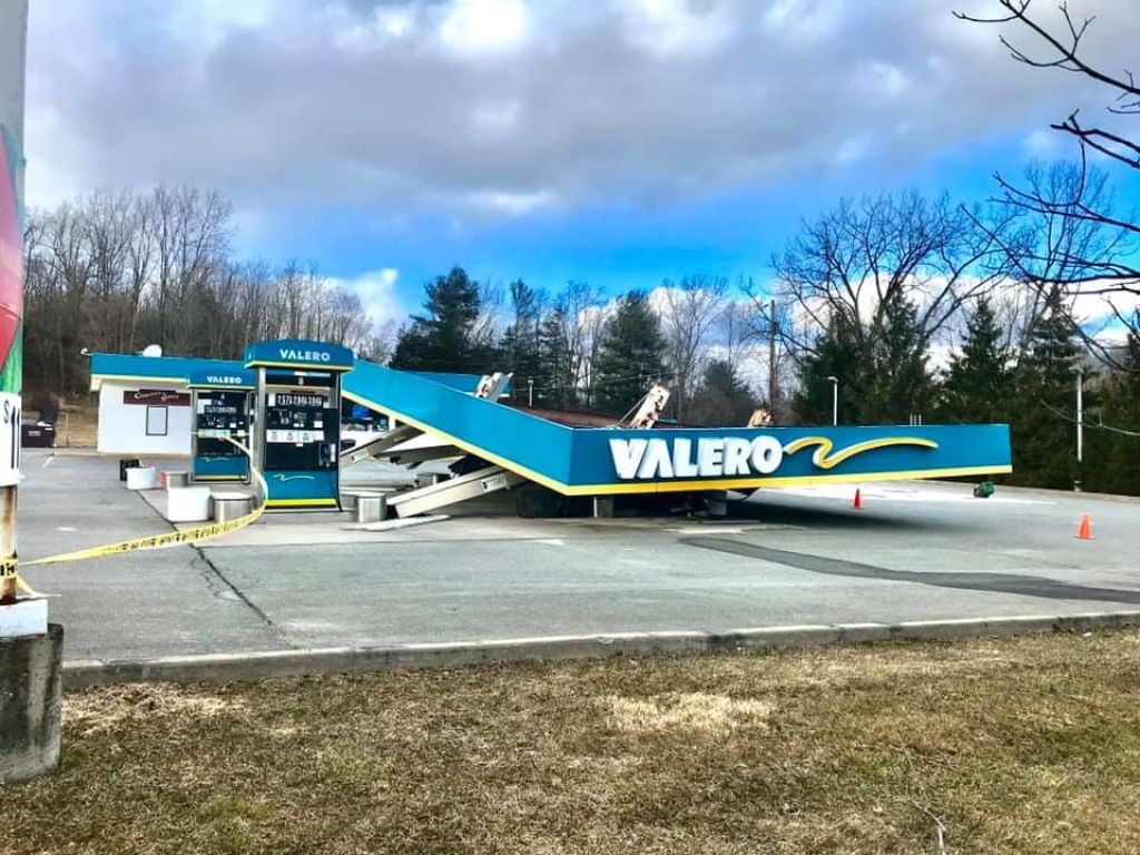 Valero Gas Station Canopy Collapses