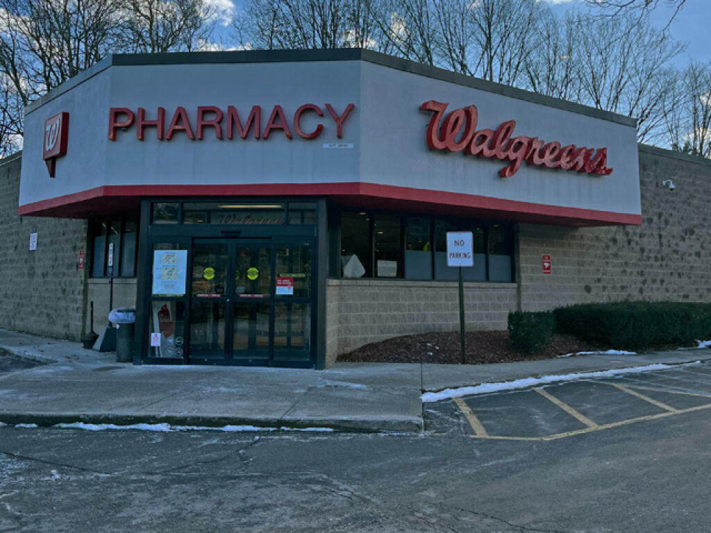 Walgreens Closure Puts Employees in Dilemma